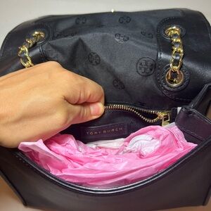 Tory Burch | Bags | Tory Burch Alexa Convertible Shoulder Bag Black ...